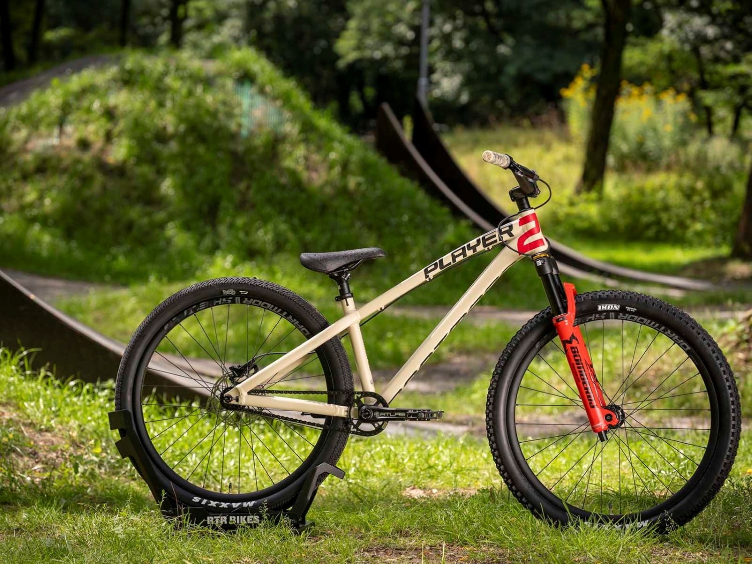 2025 Dartmoor Dirt Bike Two6Player Pro | Matt Sand Storm | Dirt Bikes | Bikes | Trailtoys Shop